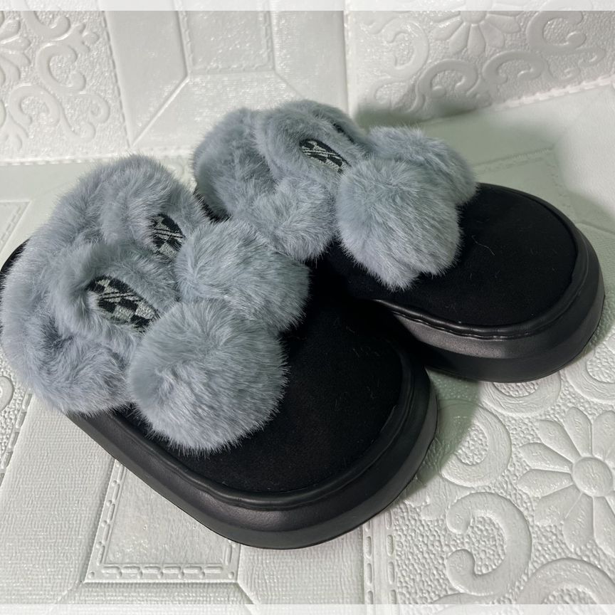 Домашние плюшевые тапочки Зайчик