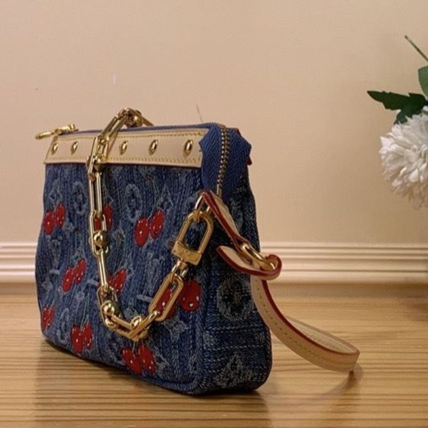 Сумка-клатч Louis Vuitton Takashi Murakami