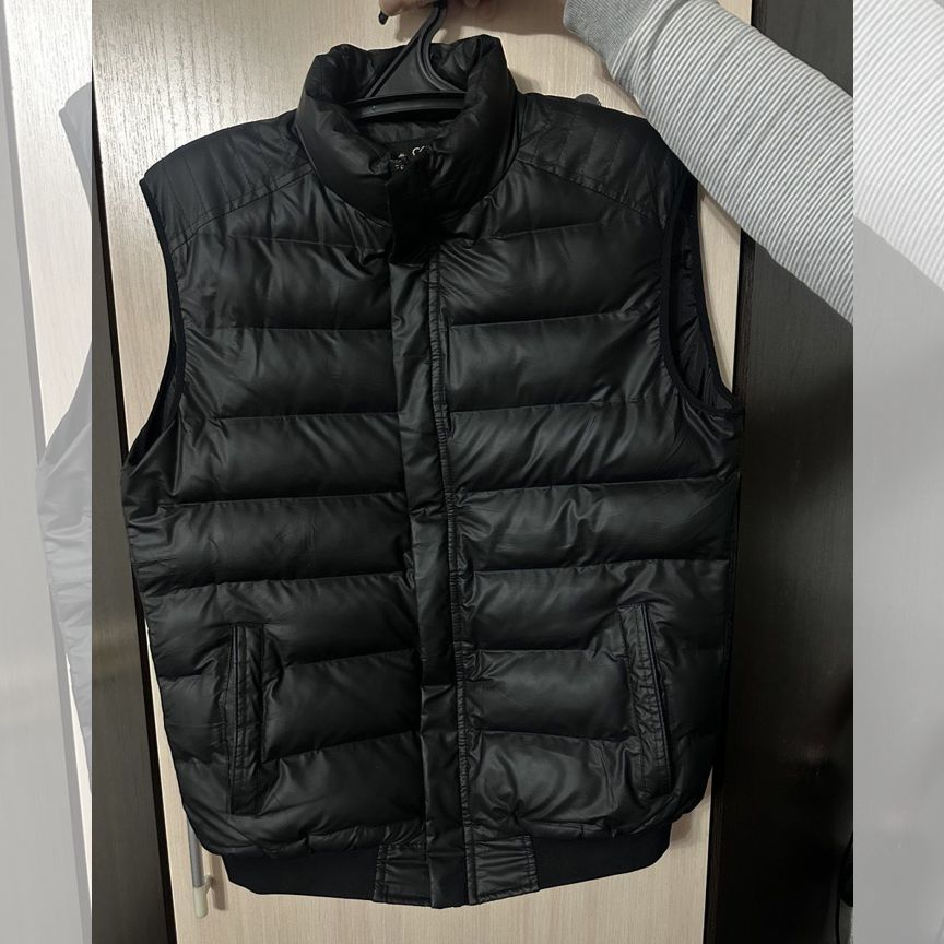 Жилетка мужская классическая черная