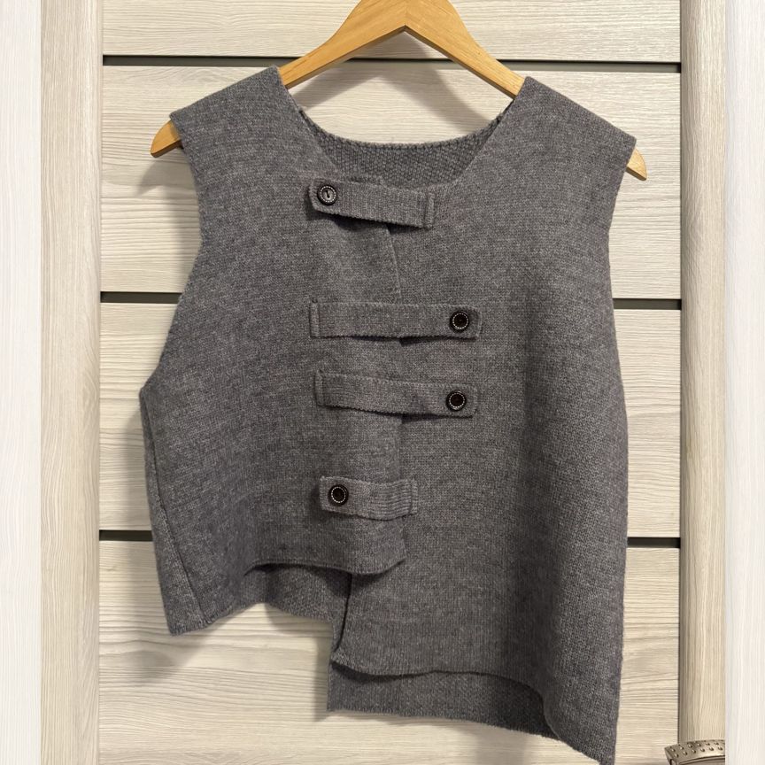 Жилетка женская