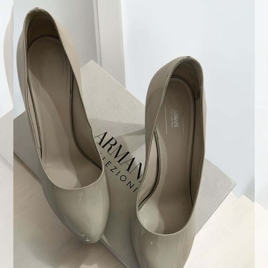 Туфли от бренда «Armani Collezioni”