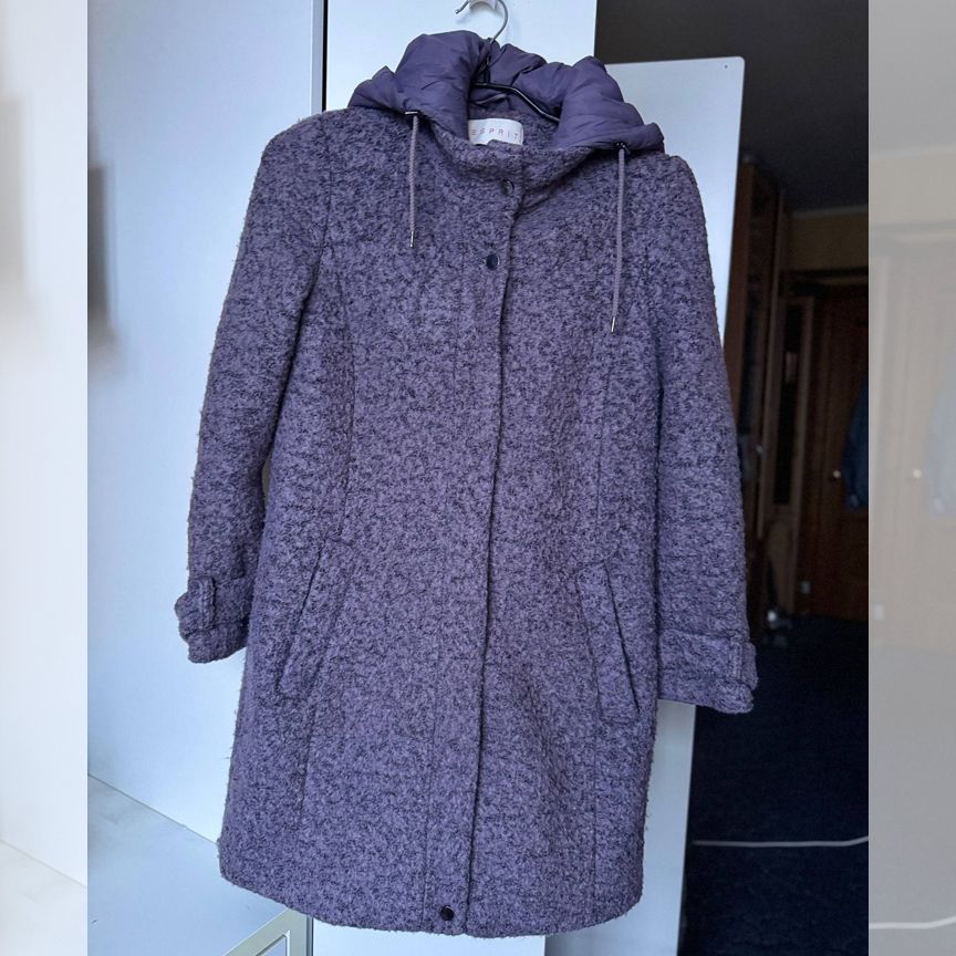 Сиреневое пальто с капюшоном Esprit